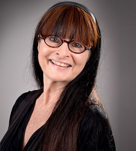 JANE TURNER – MEMBER OF THE MONTH – DECEMBER 2022 – Social Butterfly ...